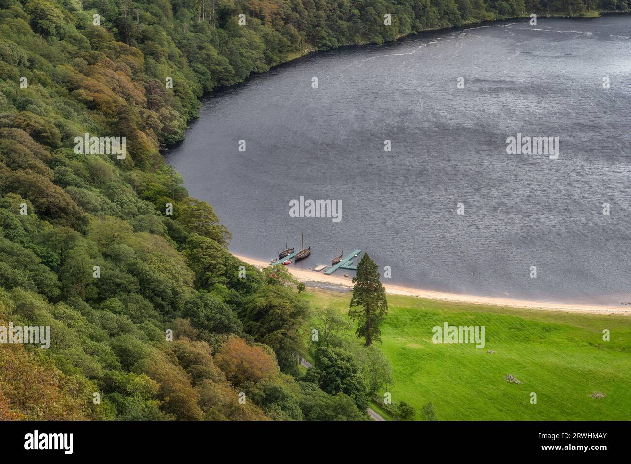 Viking longships hi-res stock photography and images - Alamy