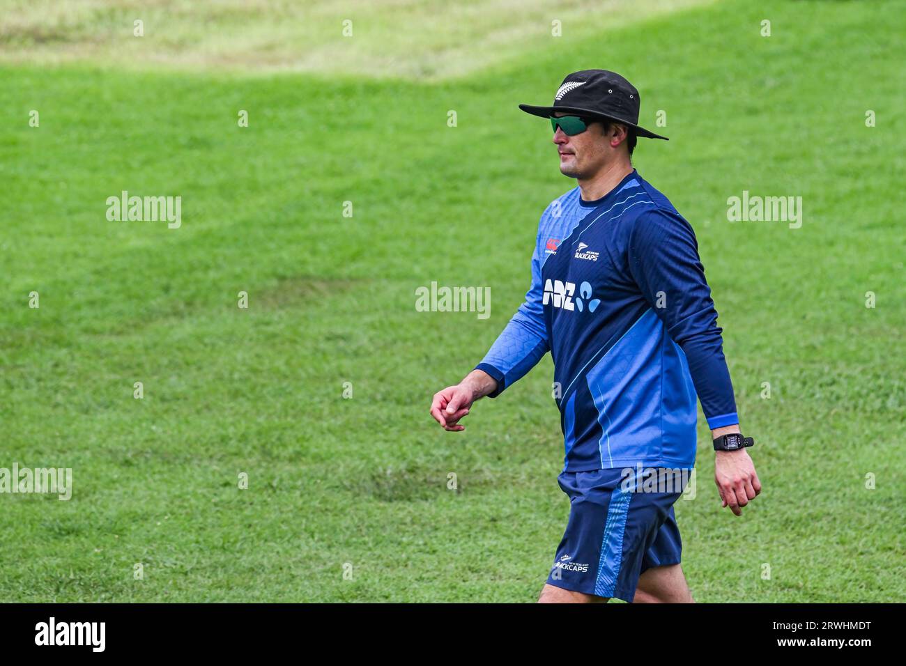 Dhaka, Bangladesh. 19th Sep, 2023. New Zealand's cricketer Adam Milne ...
