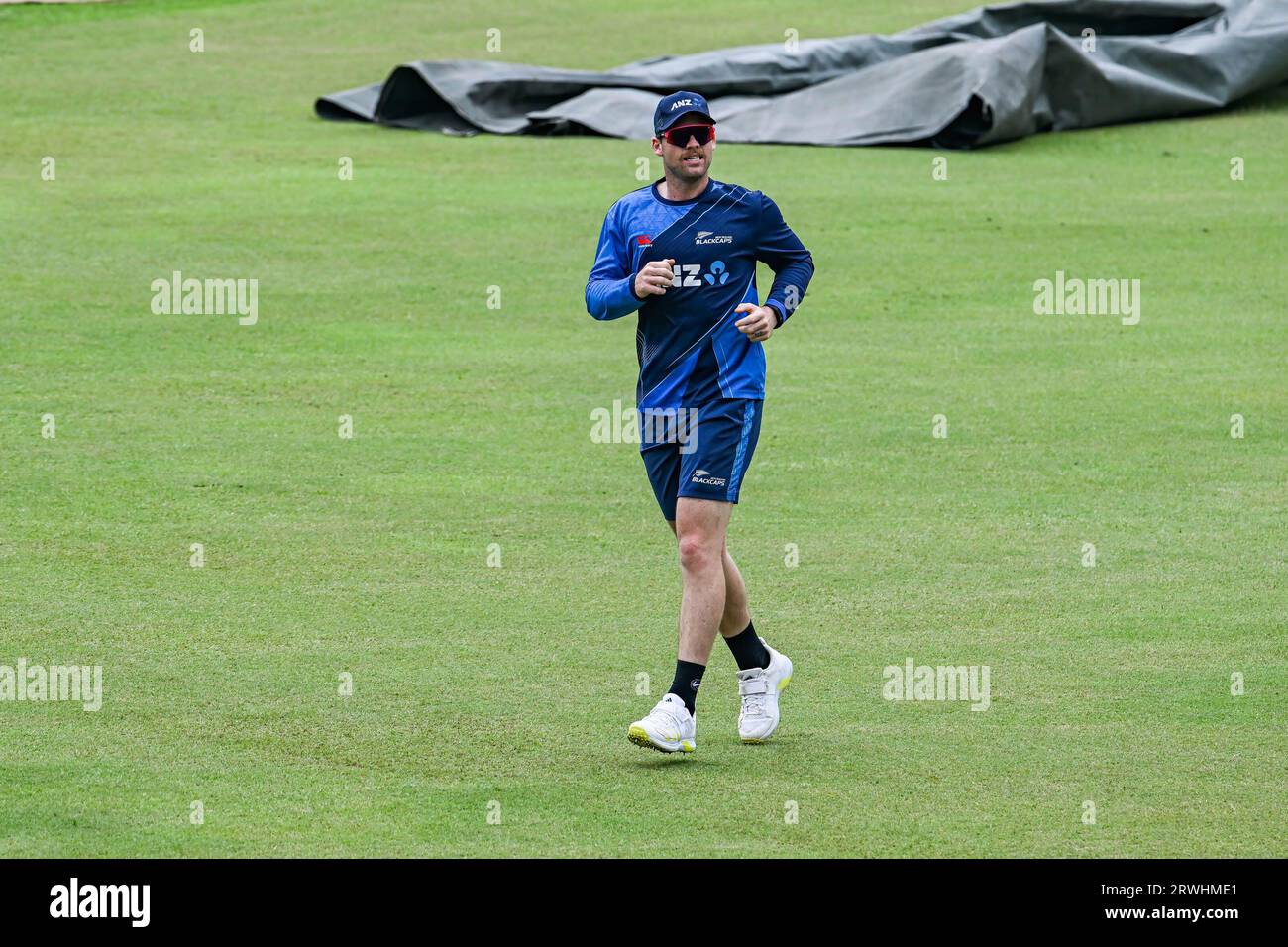 Dhaka, Bangladesh. 19th Sep, 2023. New Zealand's cricketer Lockie ...