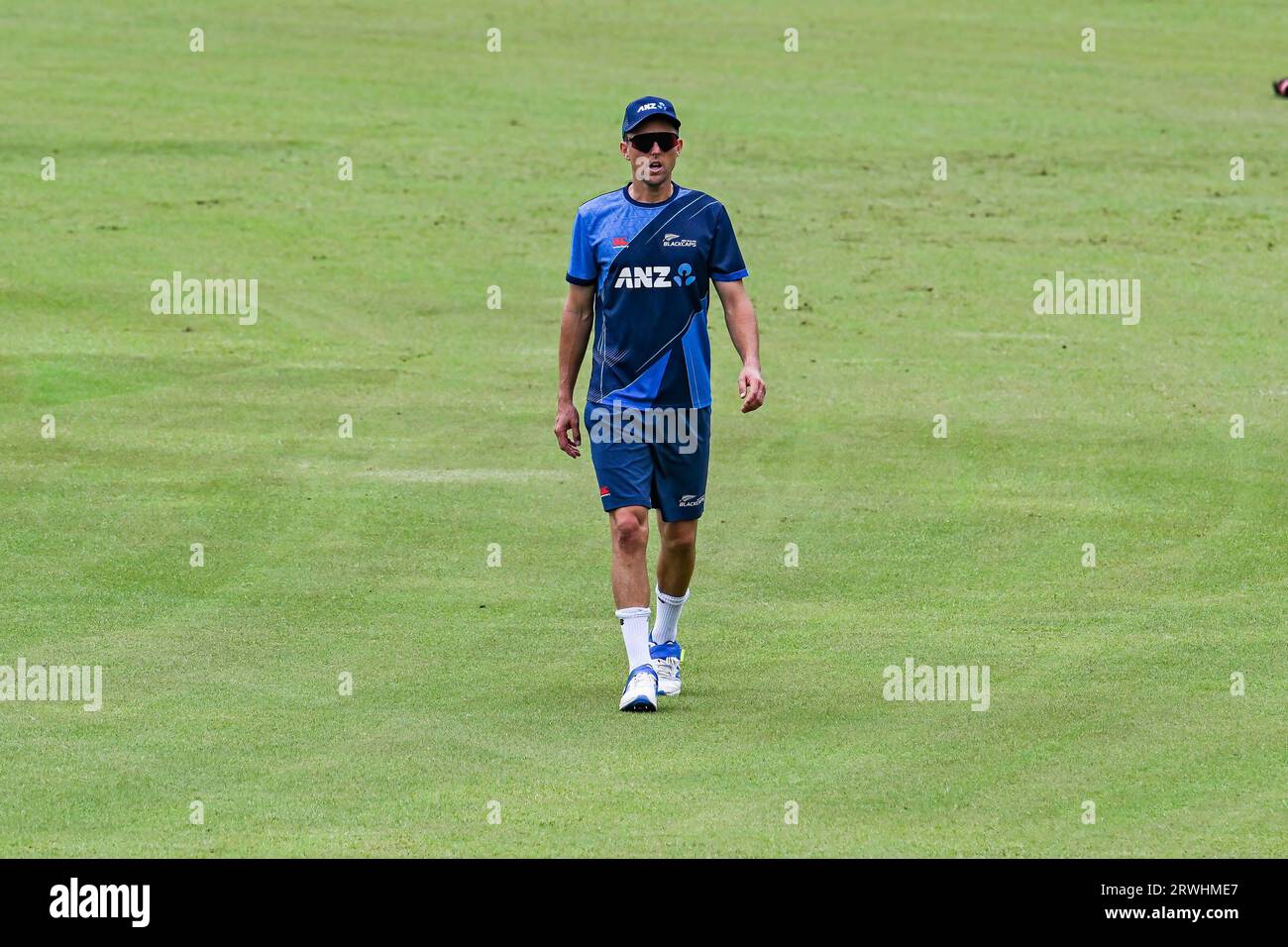 Dhaka, Bangladesh. 19th Sep, 2023. New Zealand's cricketer Trent Boult ...