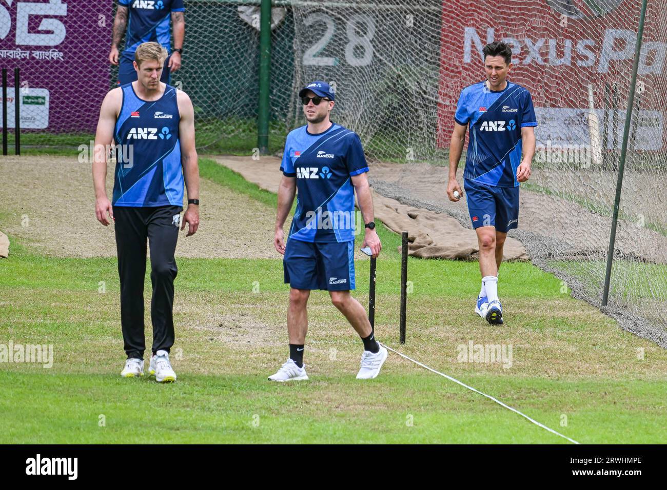 Dhaka, Bangladesh. 19th Sep, 2023. New Zealand's cricketers Kyle ...