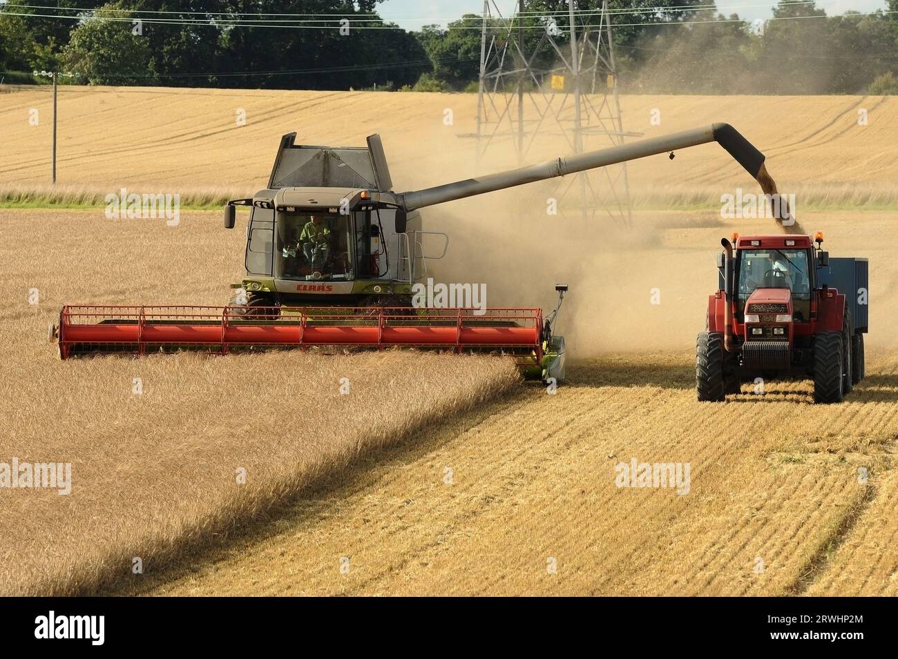Harvest time combine harvester harvesting hi-res stock photography and ...