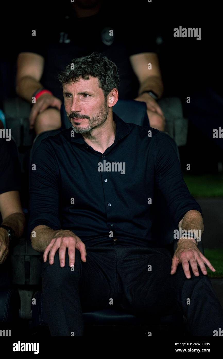 Royal antwerp fc players hi-res stock photography and images - Alamy