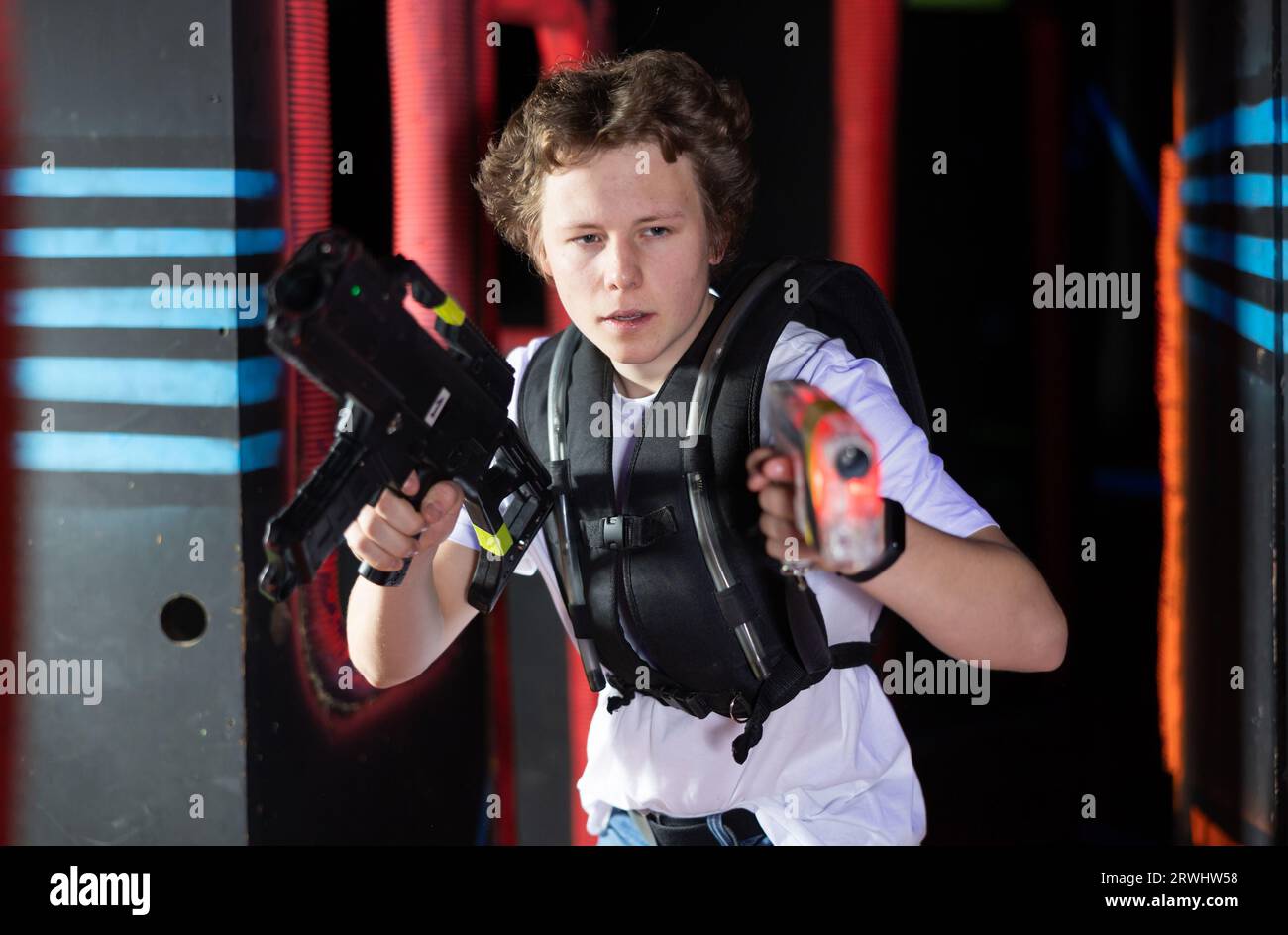 Laser tag maze hi-res stock photography and images - Alamy