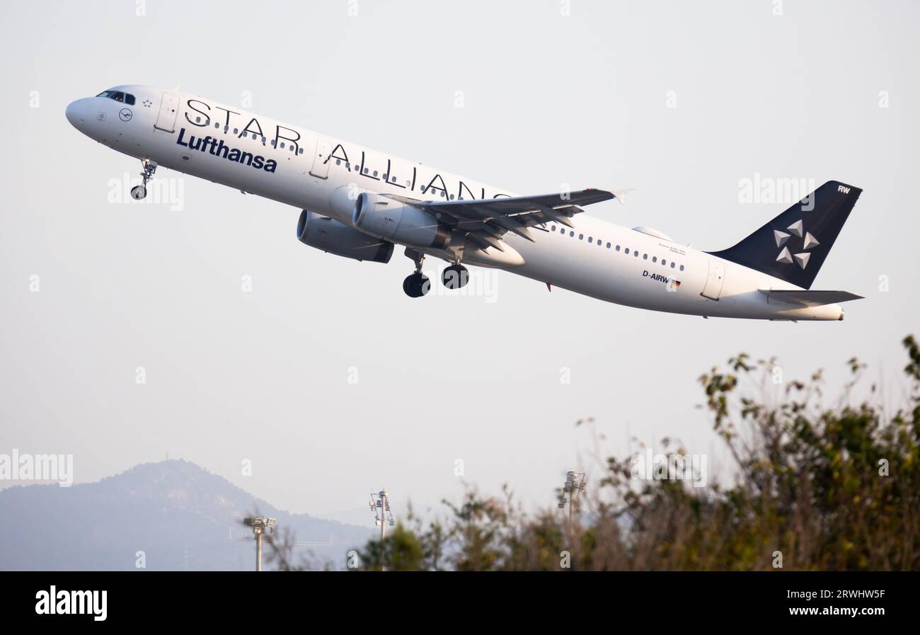 Lufthansa airbus in Star Alliance livery ascending from Barcelona Stock ...