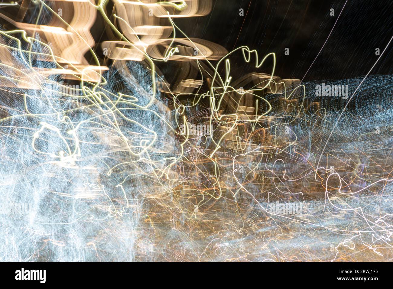 Slow speed shutter light drawing from camera Stock Photo - Alamy