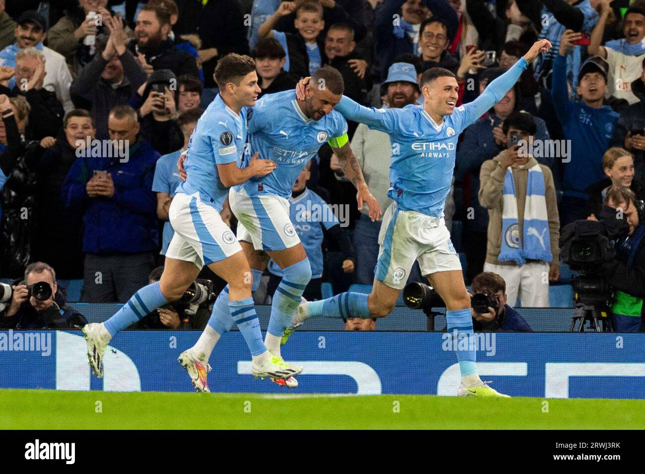 Manchester city kyle walker hi-res stock photography and images - Alamy