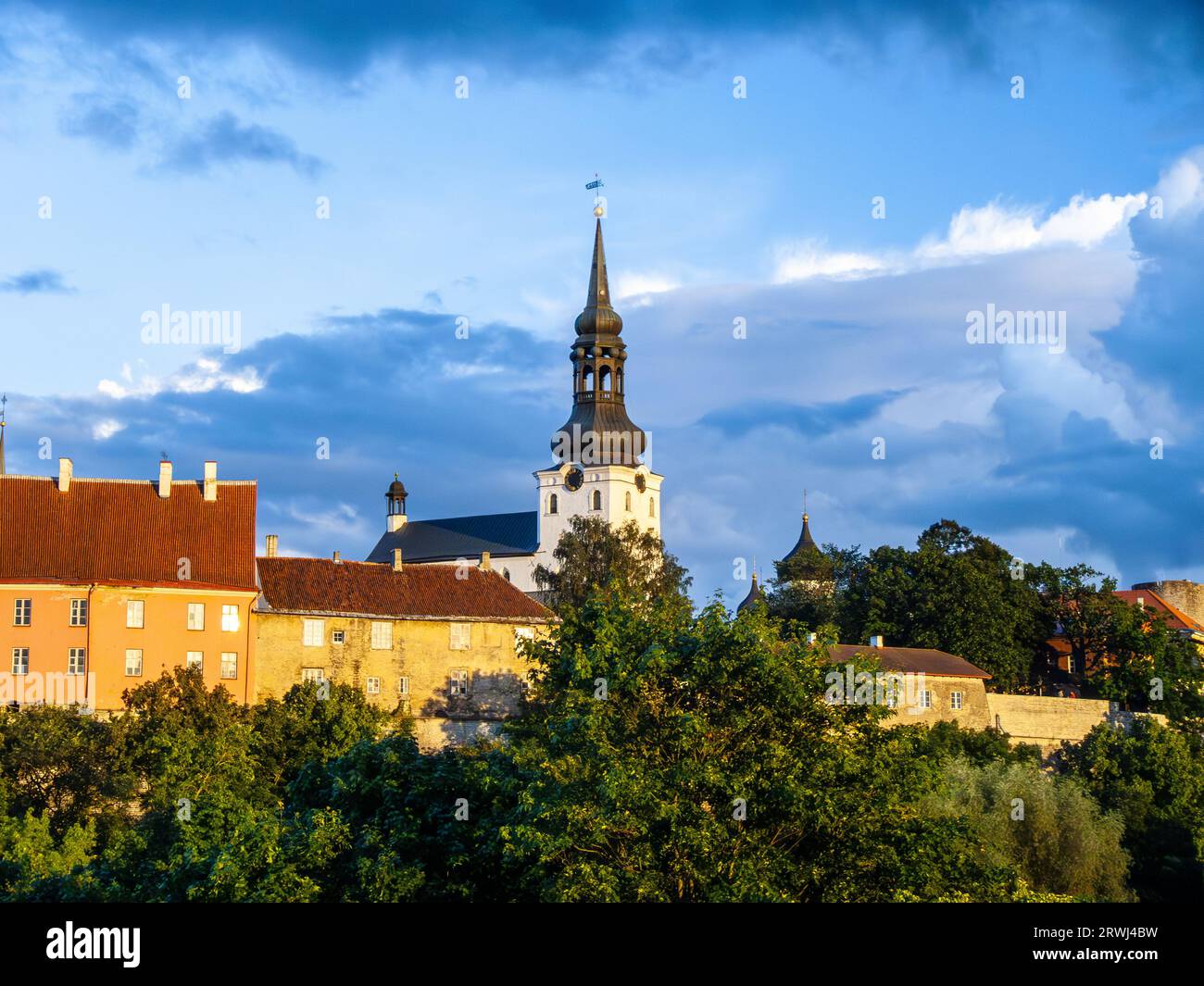 Castle curch hi-res stock photography and images - Alamy