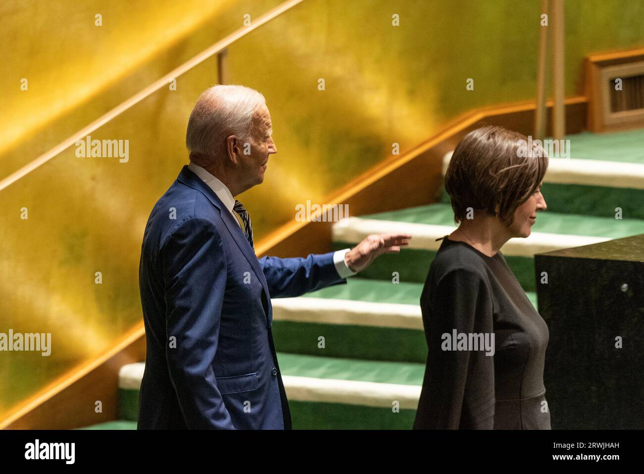 Biden speech podium hi-res stock photography and images - Alamy