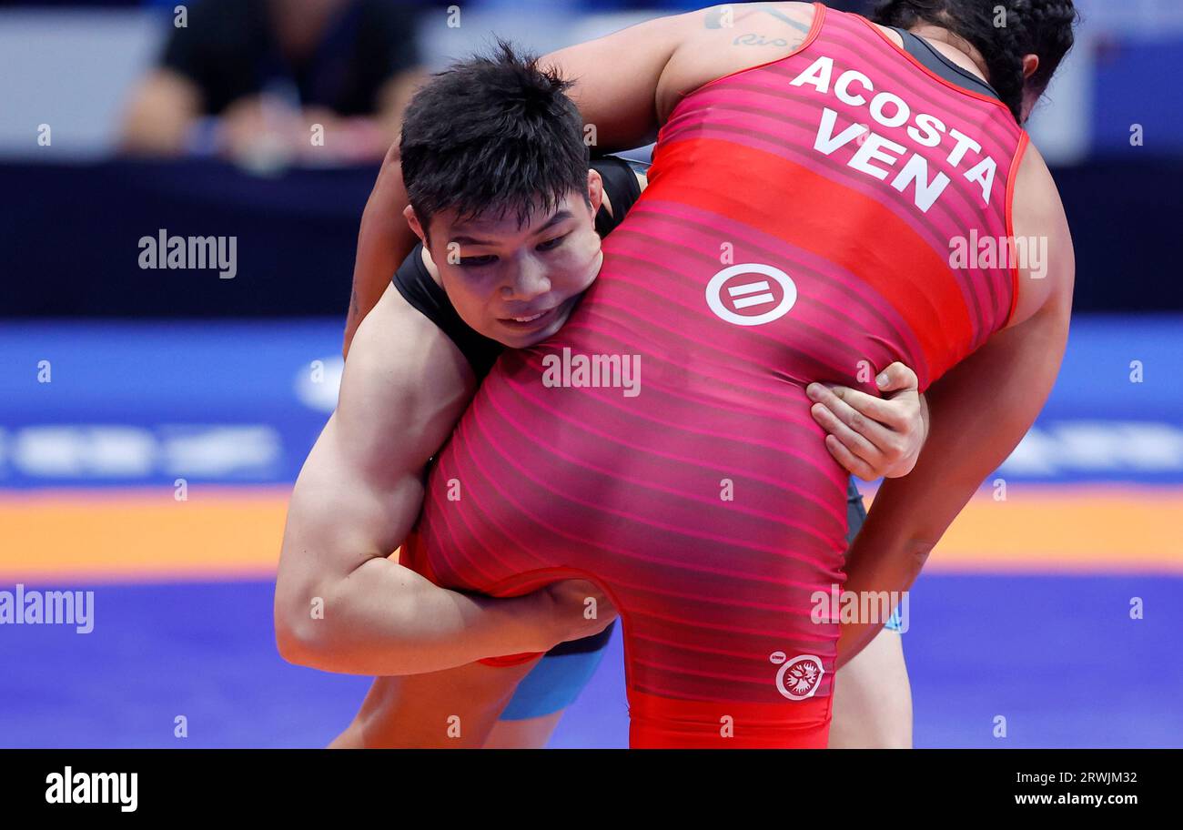 Belgrade. 19th Sep, 2023. China's Huang Yuanyuan (L) and Venezuela's ...