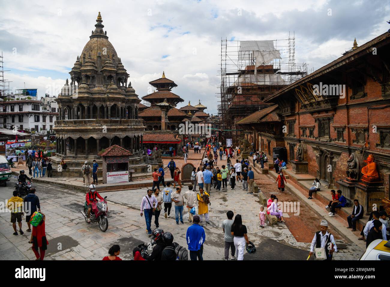 Patan darbar square hi-res stock photography and images - Alamy