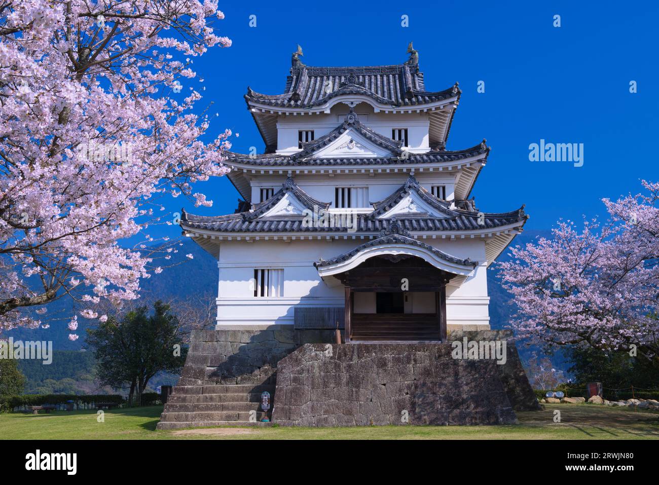 Uwajima castle hi-res stock photography and images - Alamy