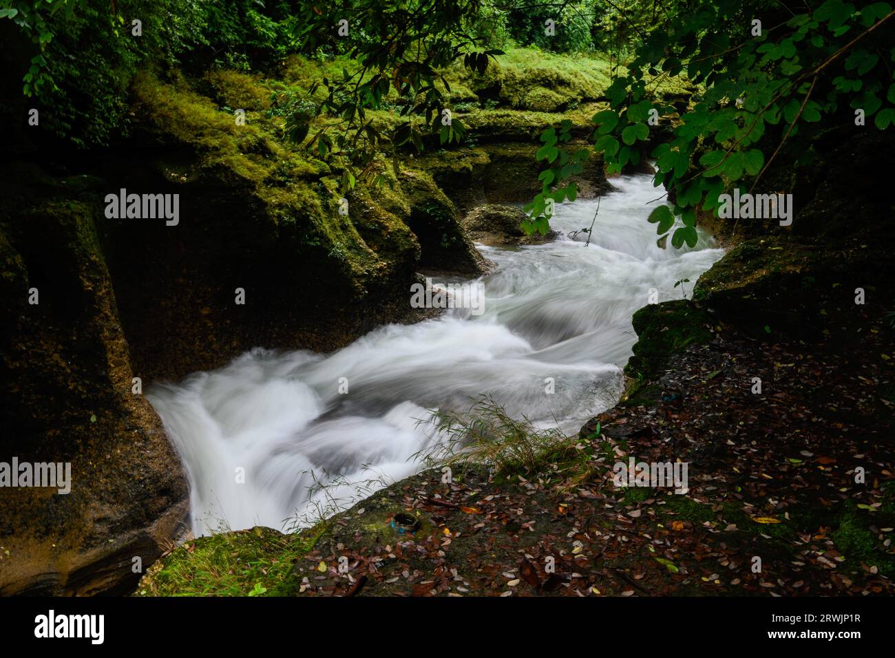 Devi falls hi-res stock photography and images - Alamy