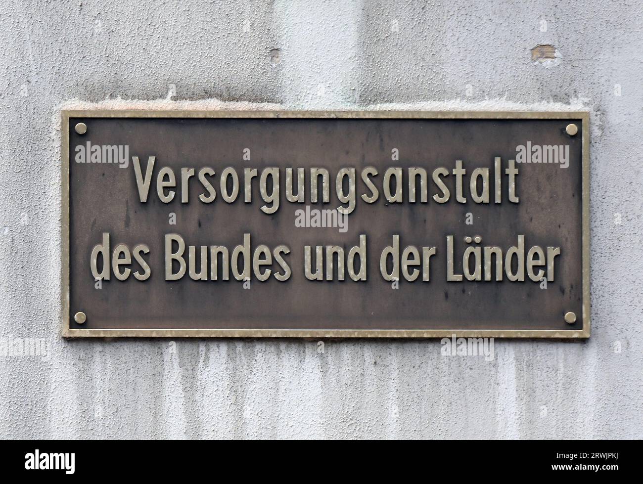 Supplementary sign hi-res stock photography and images - Alamy