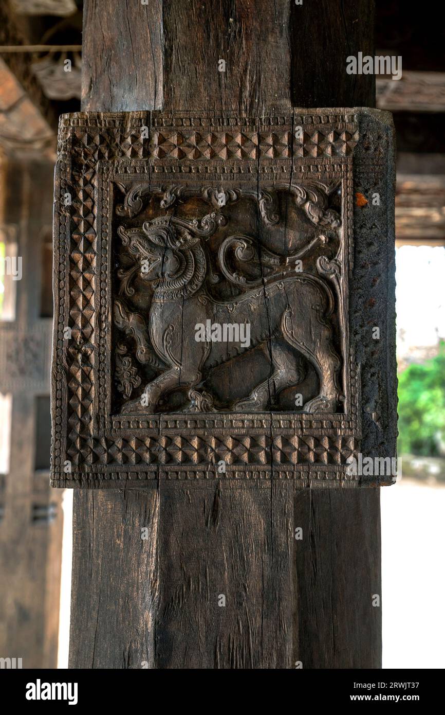 Wood carving sri lanka hi-res stock photography and images - Alamy