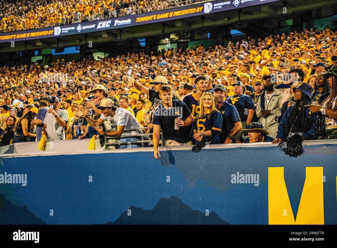 Wvu football stadium hi-res stock photography and images - Alamy