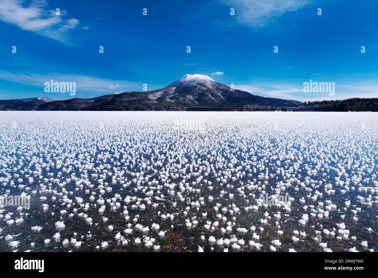 Frostflowers in Lake Akan and Mount Oakan Stock Photo - Alamy