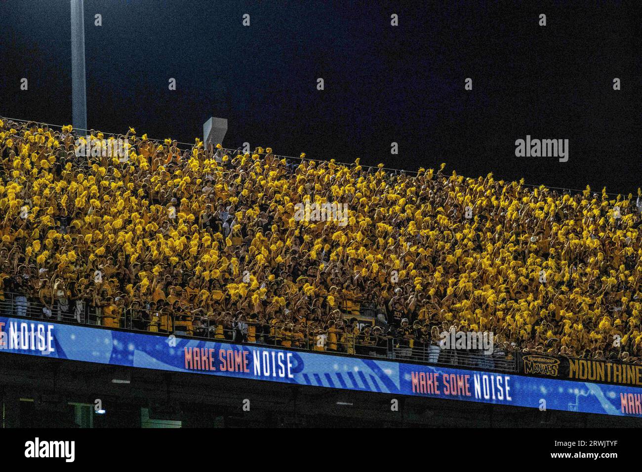 Wvu football stadium hi-res stock photography and images - Alamy