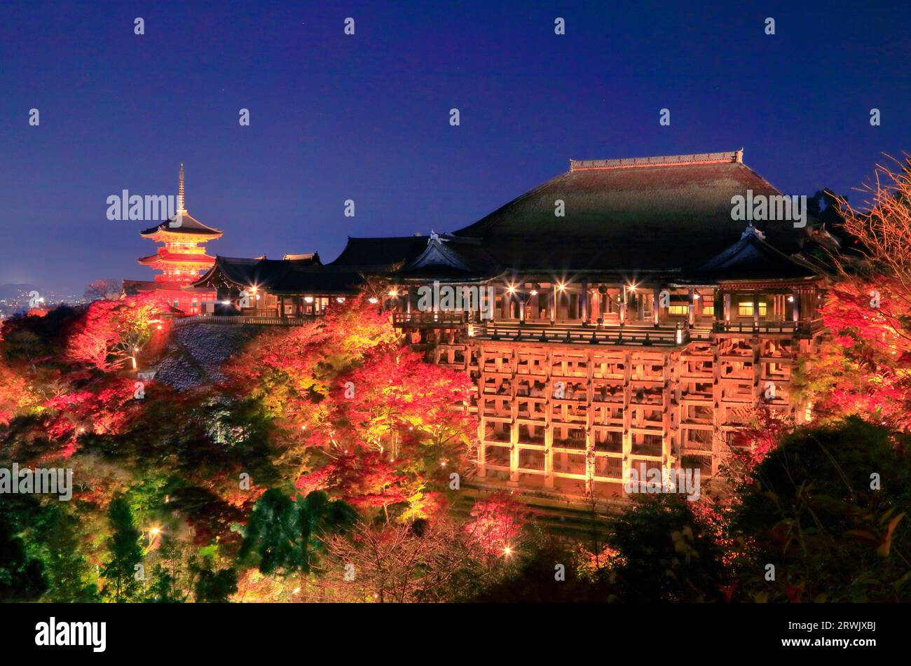 Kiyomizu-dera temple illuminated in autumn leaves Stock Photo - Alamy