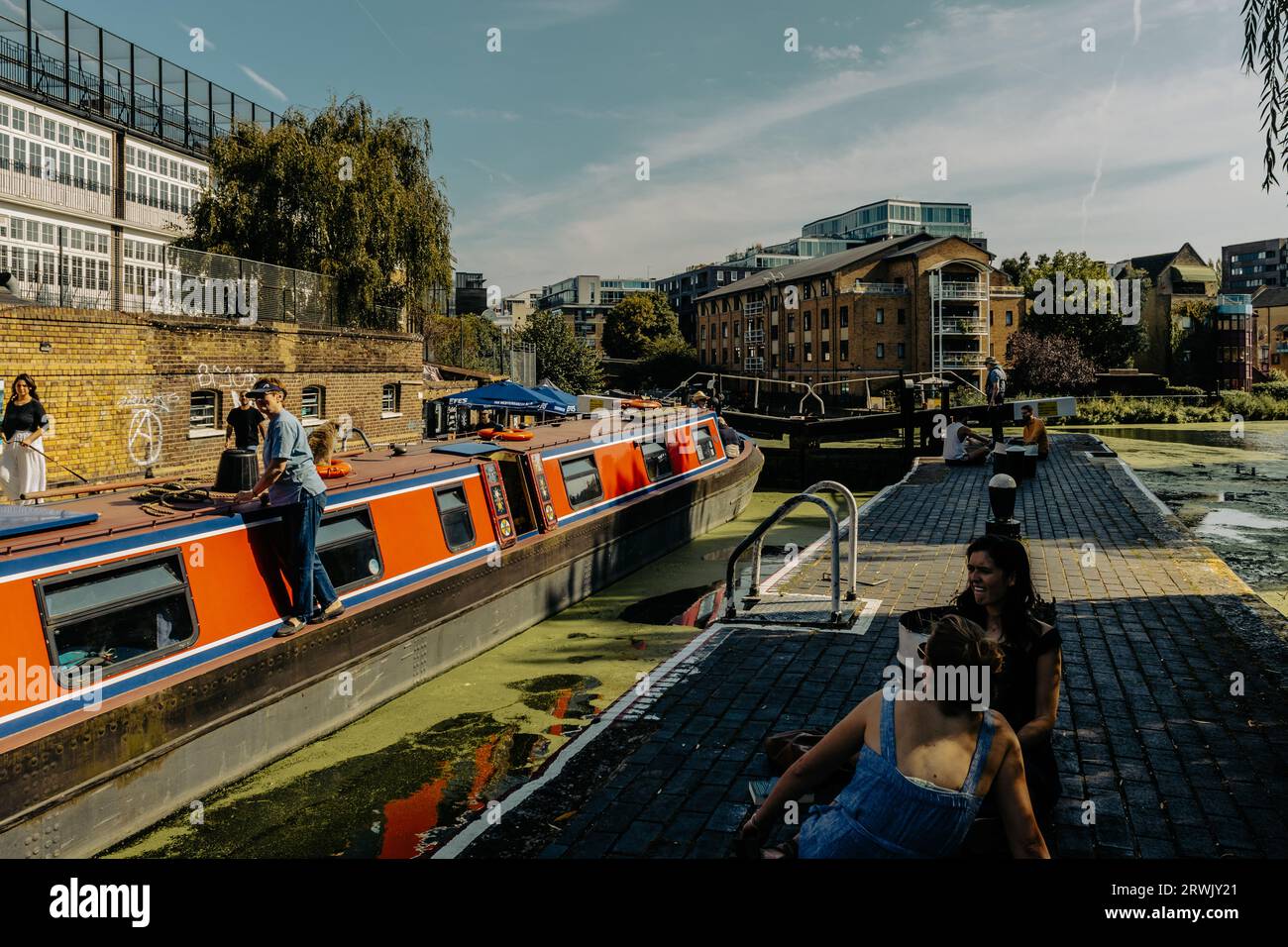 London City Road Lock Regent's Canal City of London Stock Photo - Alamy