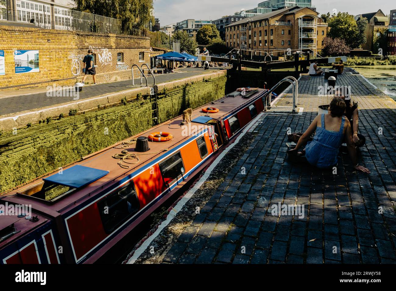 London City Road Lock Regent's Canal City of London Stock Photo - Alamy