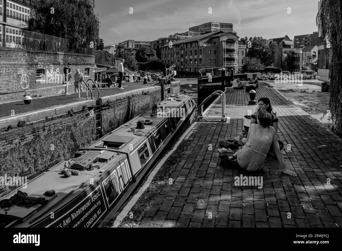 London City Road Lock Regent's Canal City of London Stock Photo - Alamy