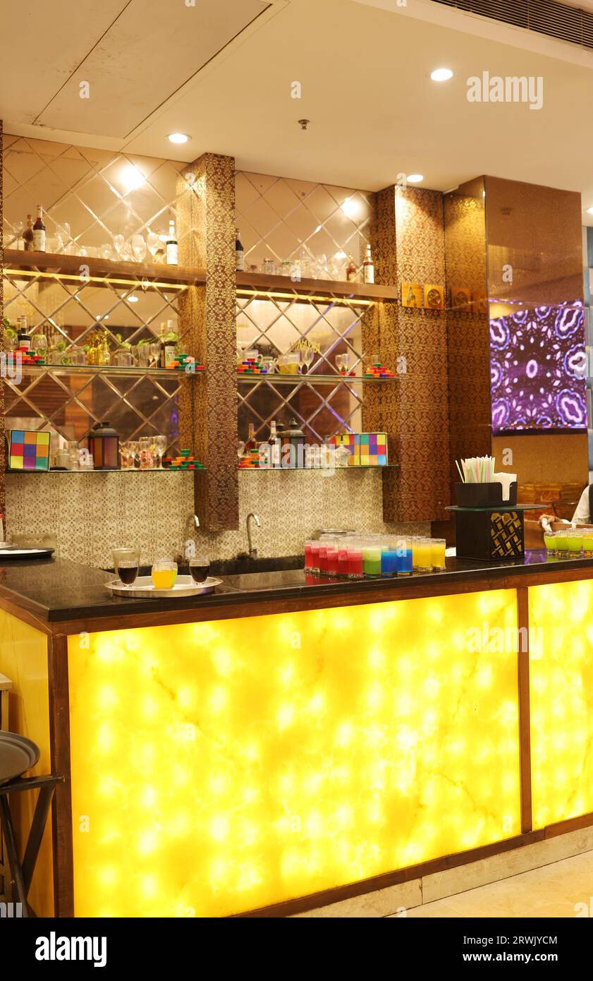 Empty bar counter at the resturant Stock Photo - Alamy