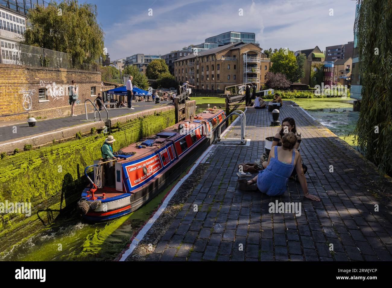 London City Road Lock Regent's Canal City of London Stock Photo - Alamy