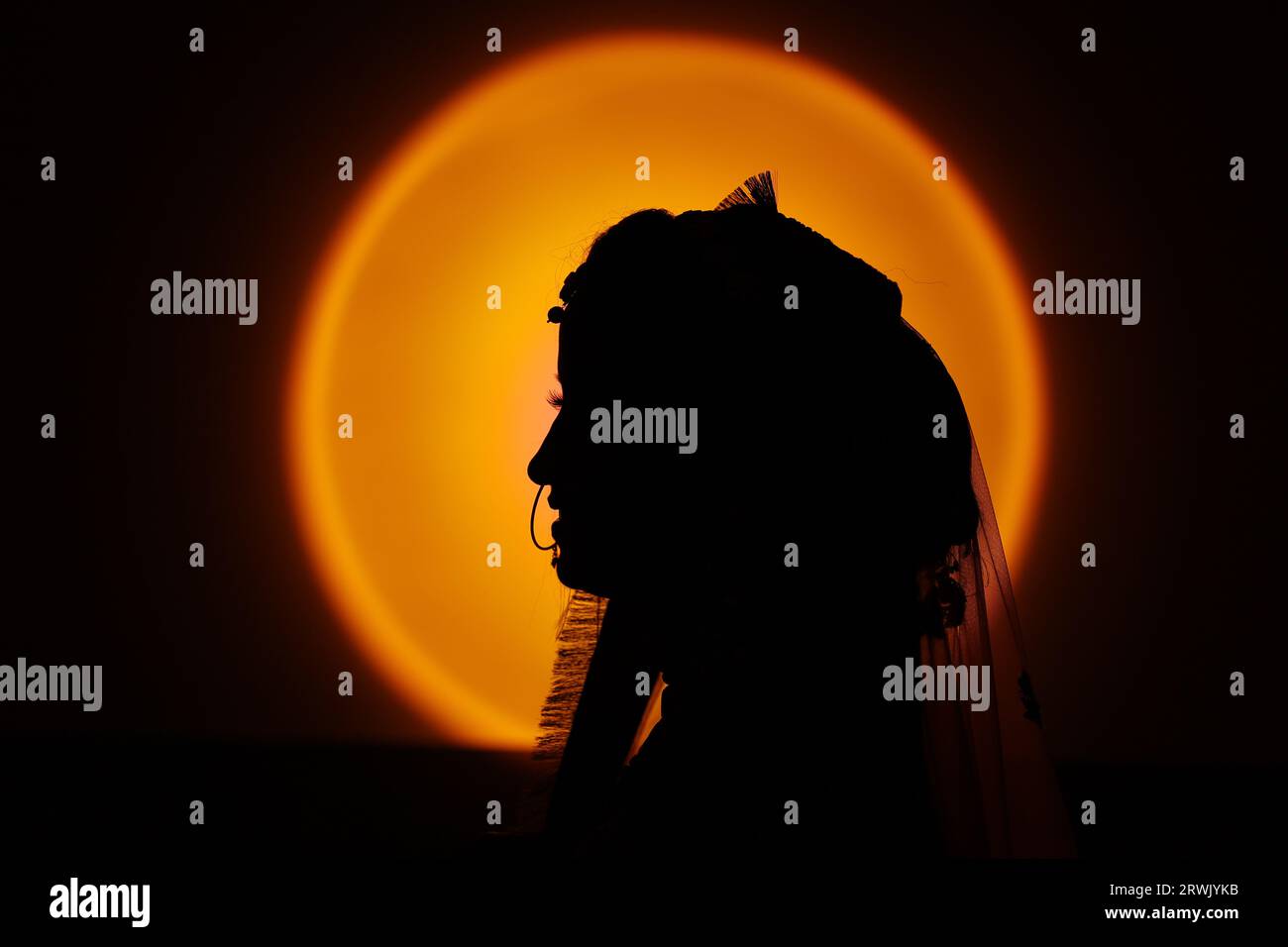 Indian bride silhouette hi-res stock photography and images - Alamy