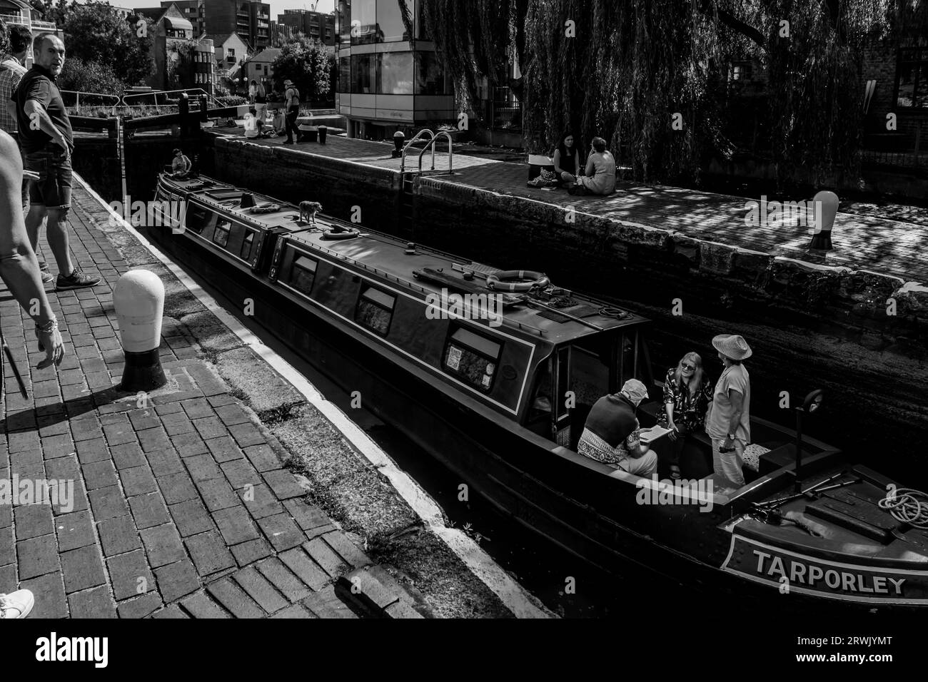 London City Road Lock Regent's Canal City of London Stock Photo - Alamy