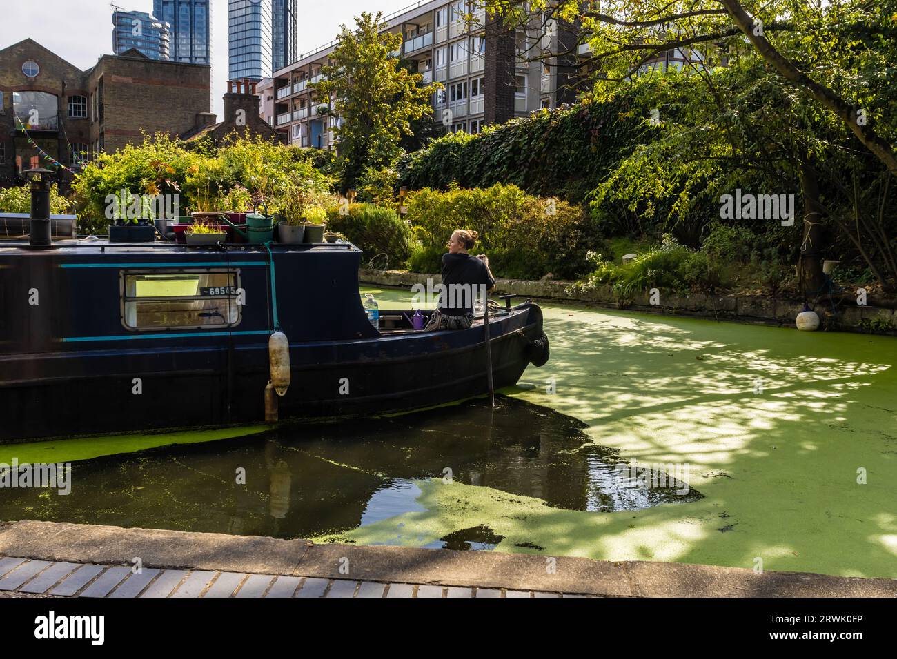 London City Road Lock Regent's Canal City of London Stock Photo - Alamy