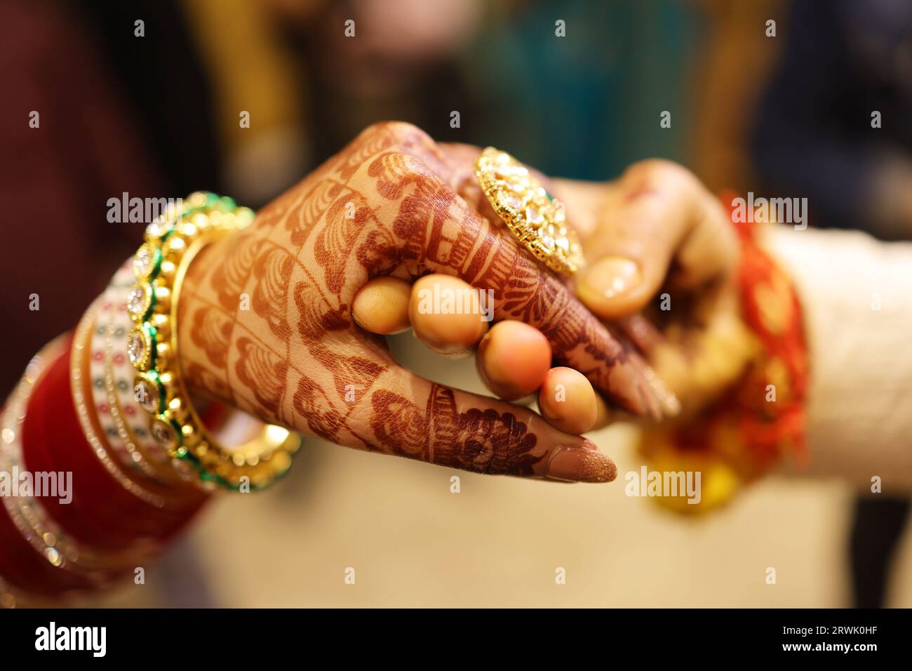 Hand bonding hi-res stock photography and images - Alamy