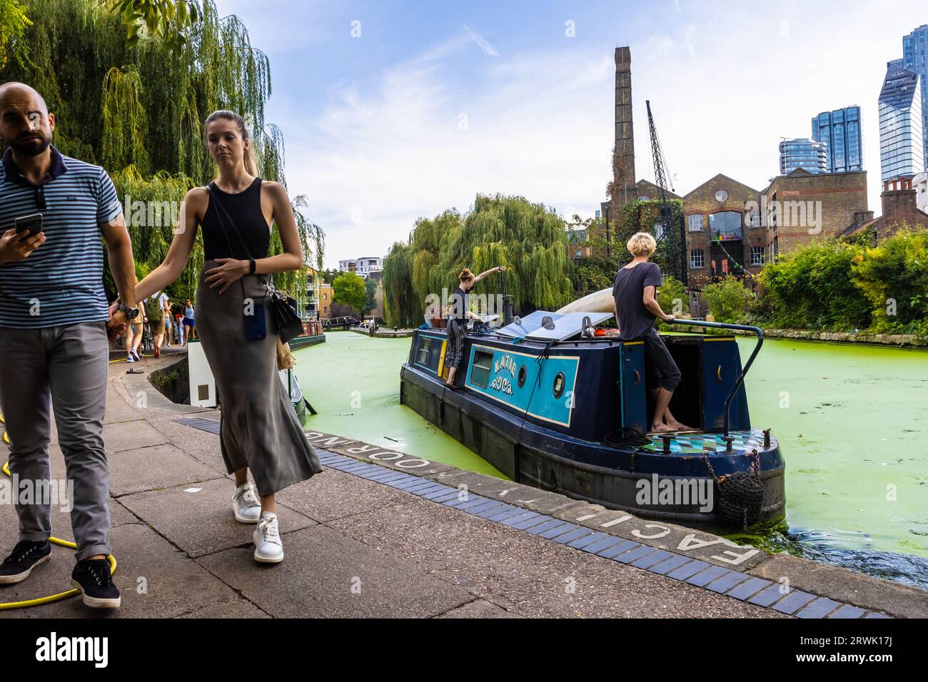 London City Road Lock Regent's Canal City of London Stock Photo - Alamy