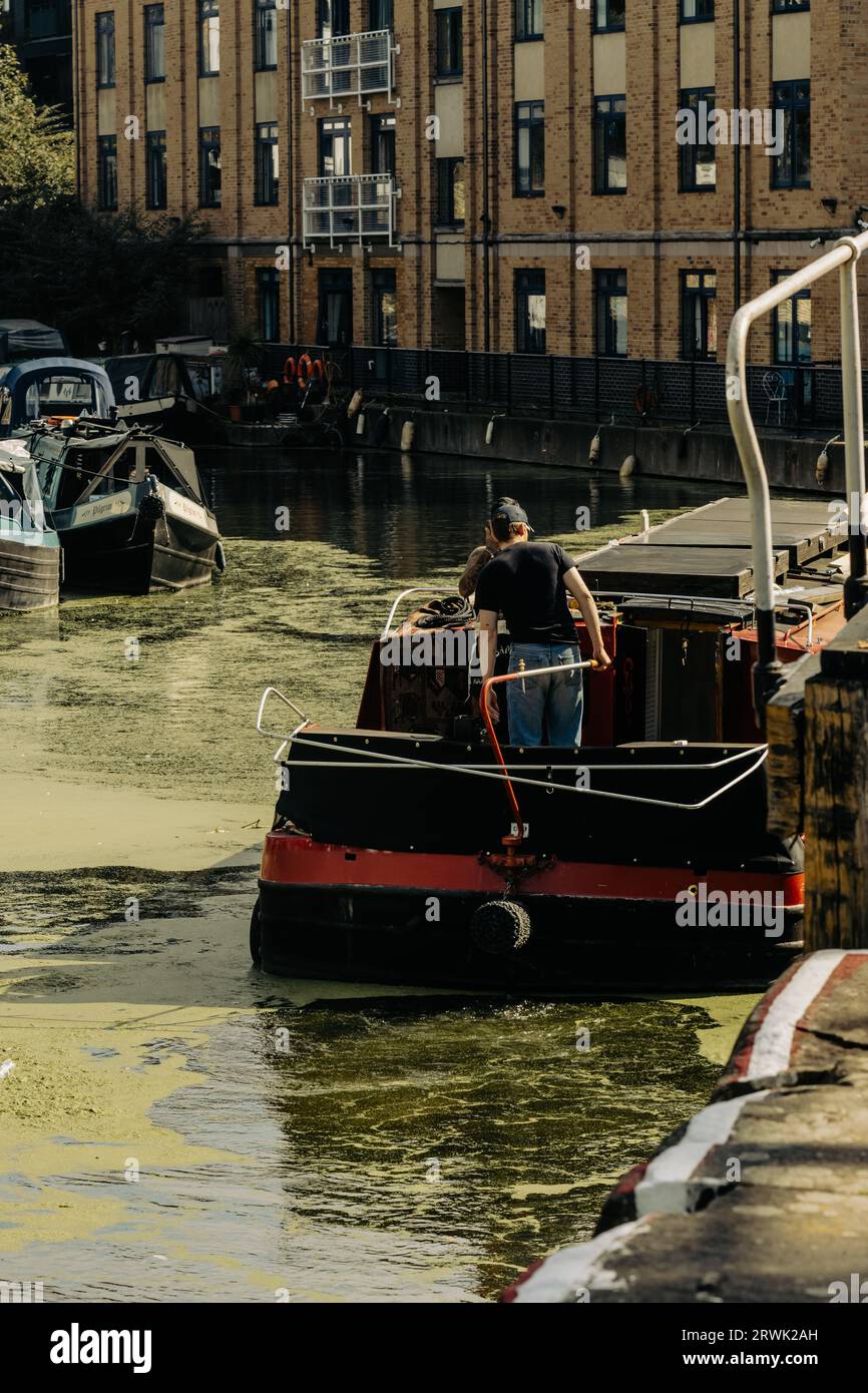London City Road Lock Regent's Canal City of London Stock Photo - Alamy