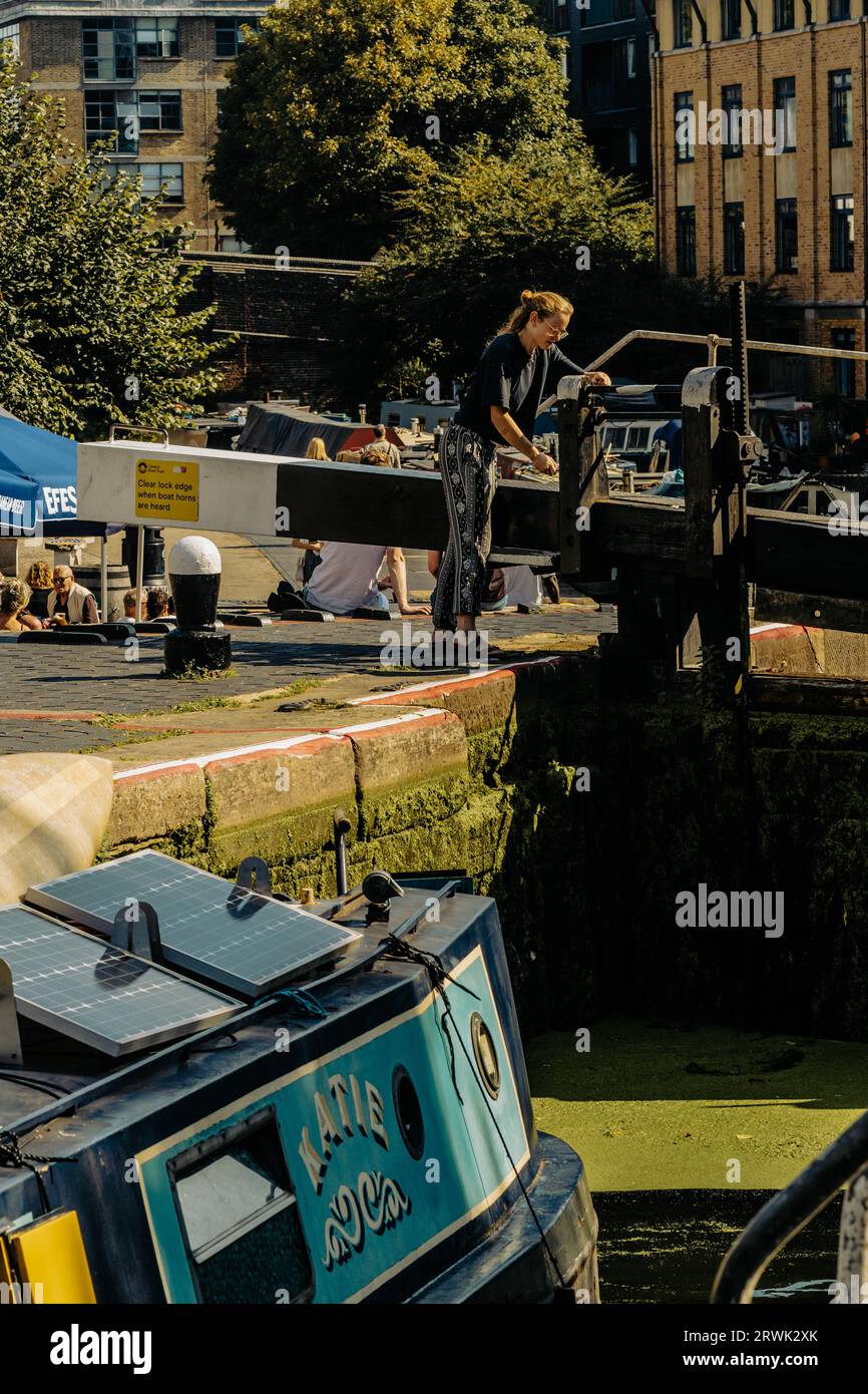 London City Road Lock Regent's Canal City of London Stock Photo - Alamy