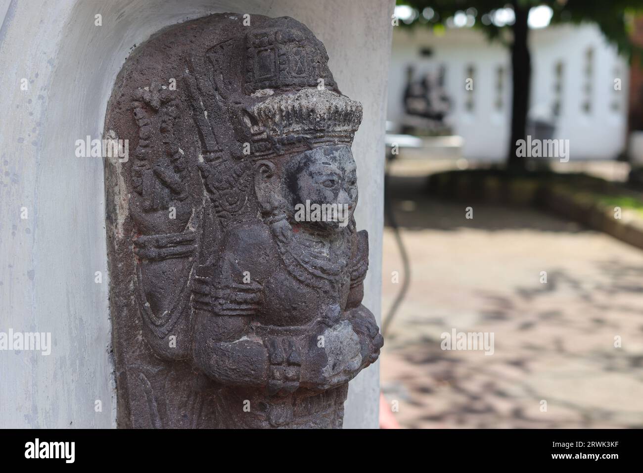 Hindus stone statue hi-res stock photography and images - Alamy
