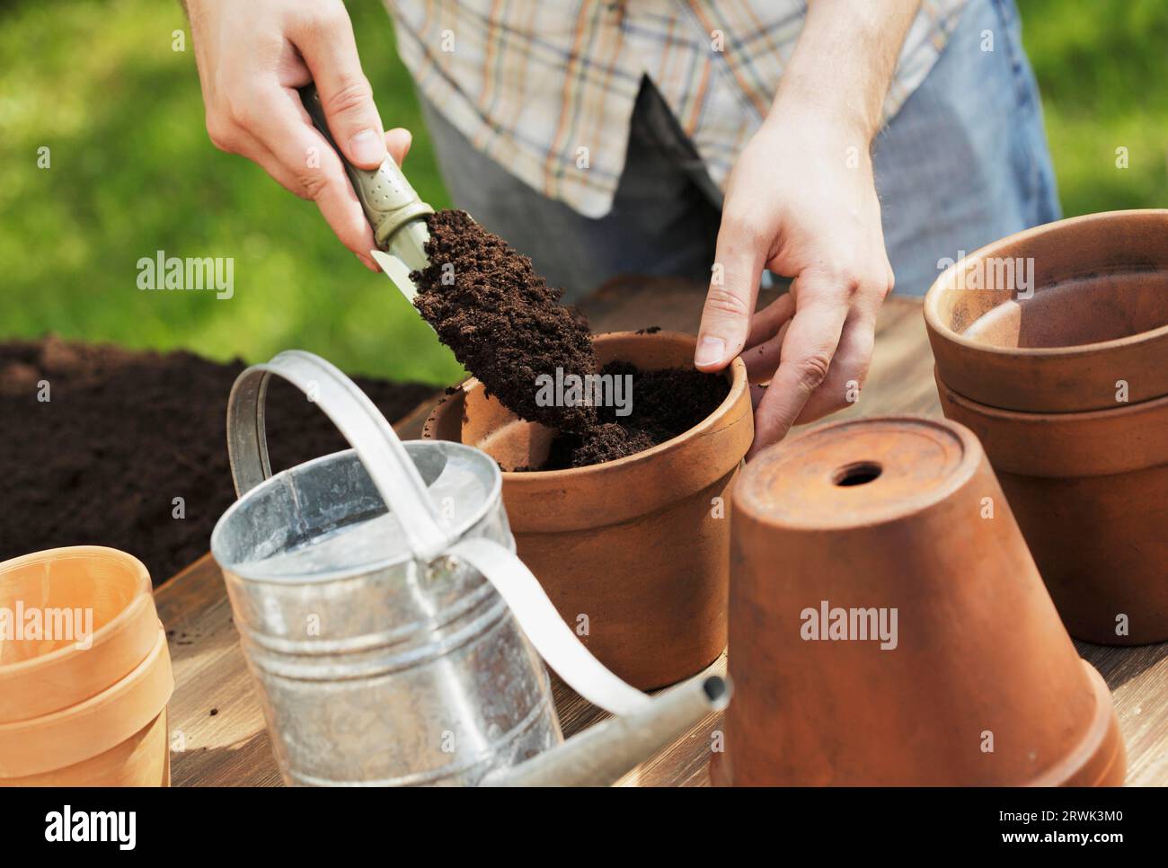 Clay soil hand hi-res stock photography and images - Alamy