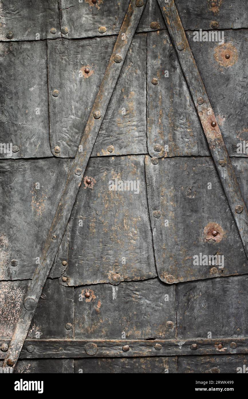 Texture of an old rusty and weathered iron door Stock Photo - Alamy