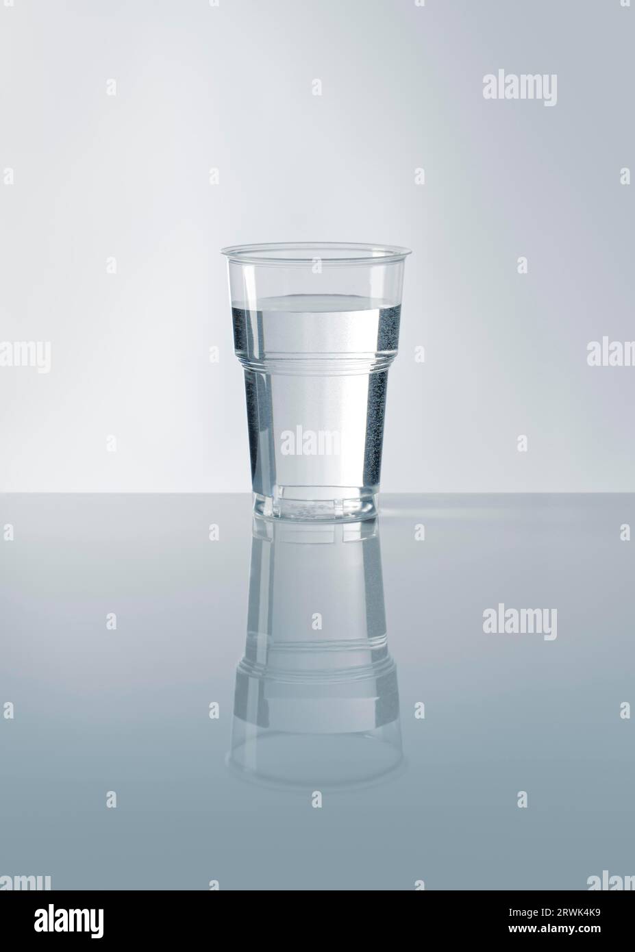 Clear plastic cup water hi-res stock photography and images - Alamy