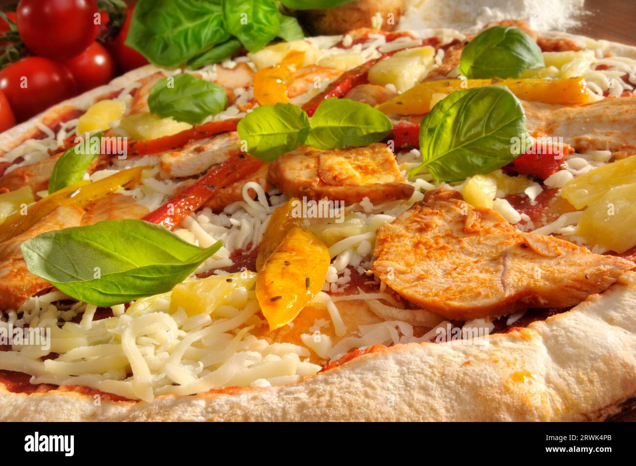Chicken pepper pizza hi-res stock photography and images - Alamy