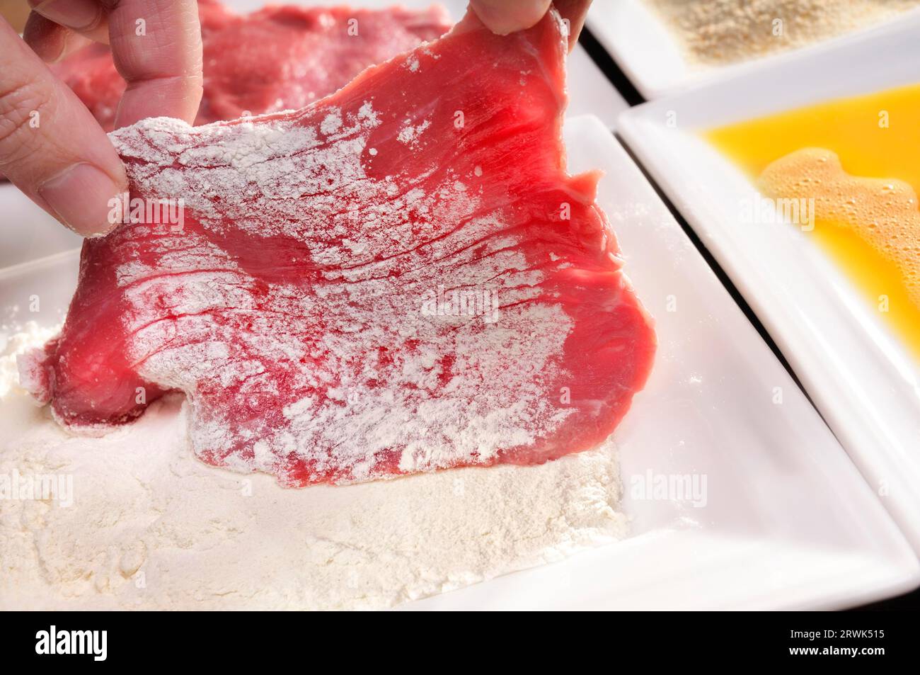 Escalope meat hi-res stock photography and images - Alamy