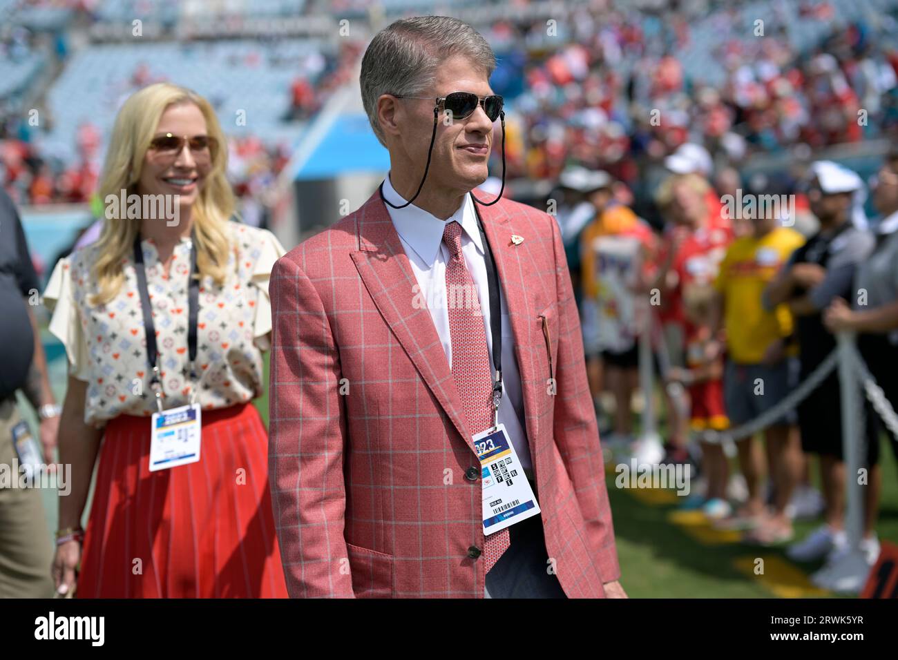 Kansas City Chiefs Chairman and CEO Clark Hunt and his wife Tavia Hunt ...