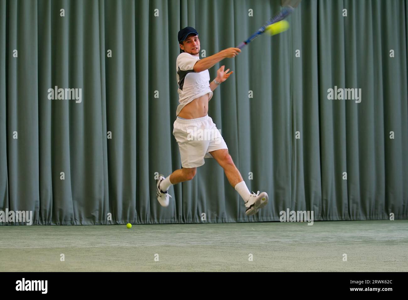 Indoor tennis facility hi-res stock photography and images - Alamy