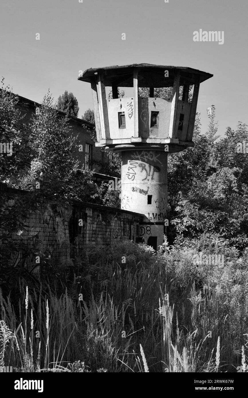 Watchtower lookout Black and White Stock Photos & Images - Alamy