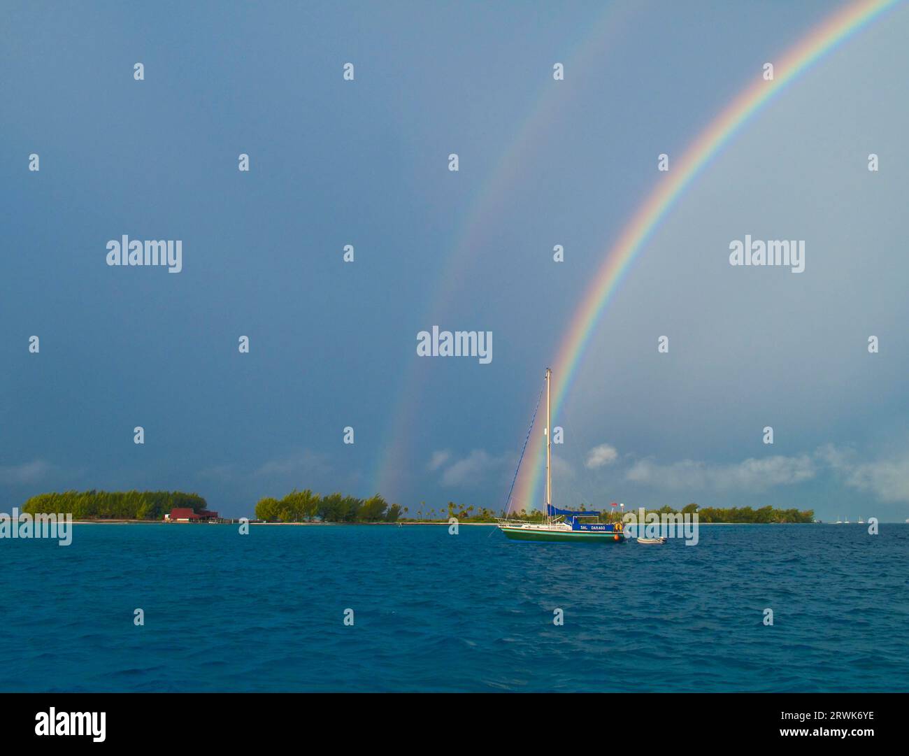 Tuamotu archipelago sailing hi-res stock photography and images - Alamy