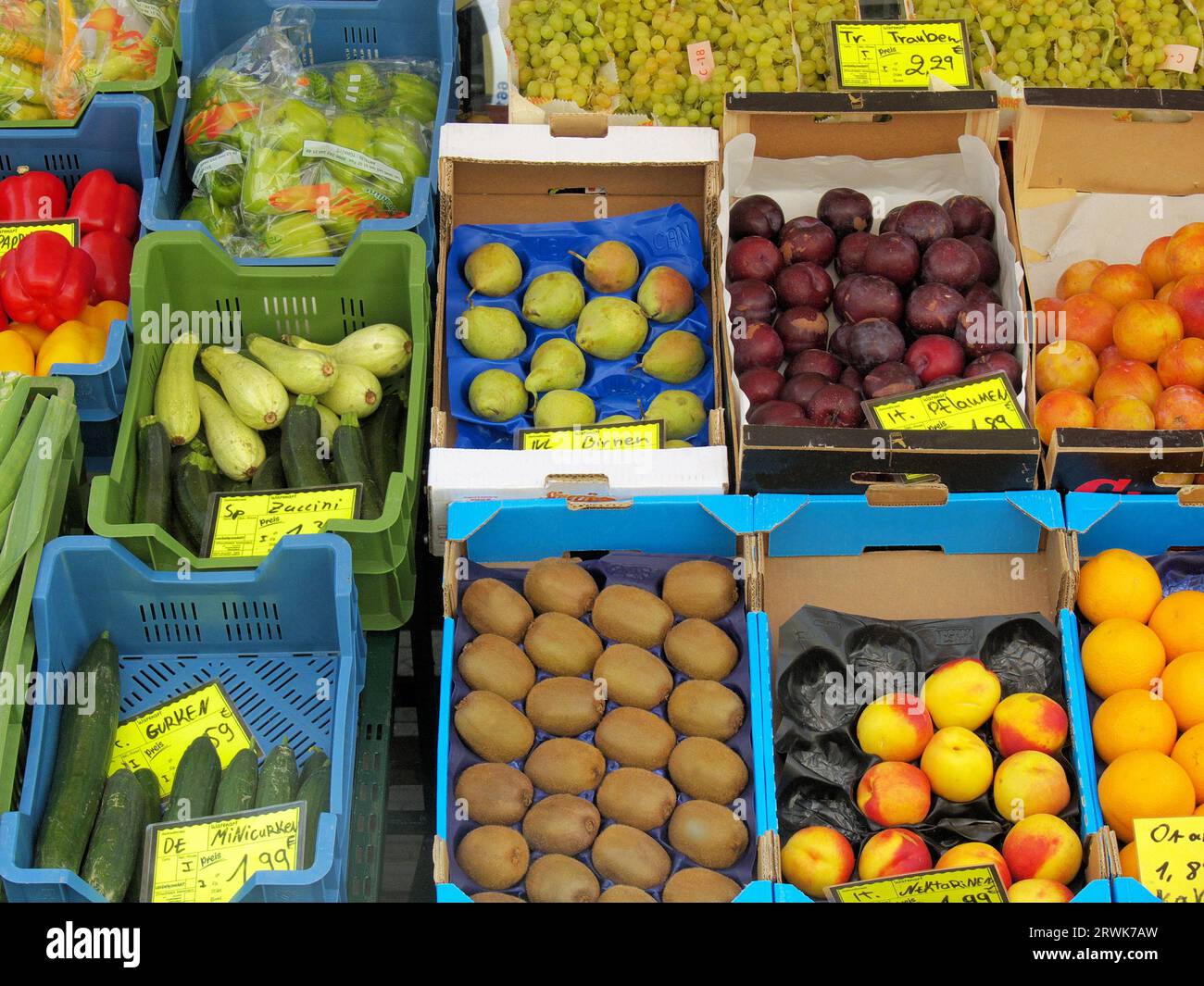 Fruit and vegetable shop display, full size Stock Photo - Alamy