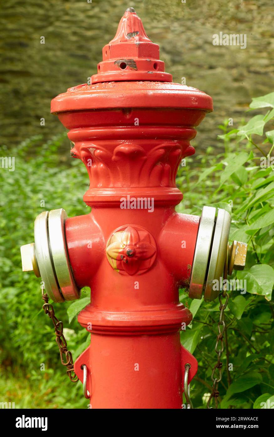 Old hydrant water supply hi-res stock photography and images - Alamy