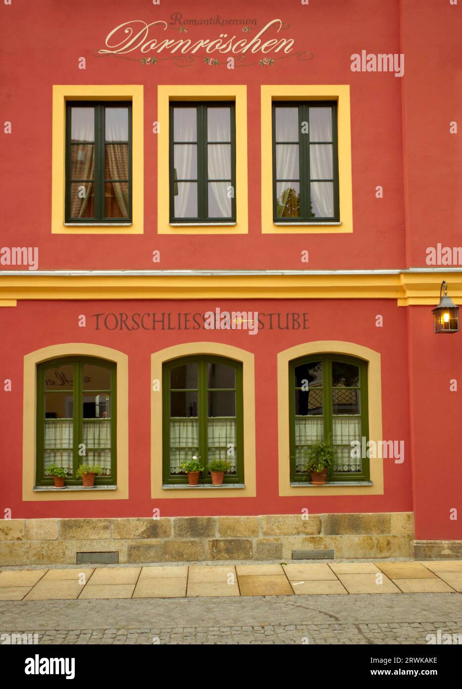 Facade interior hi-res stock photography and images - Alamy