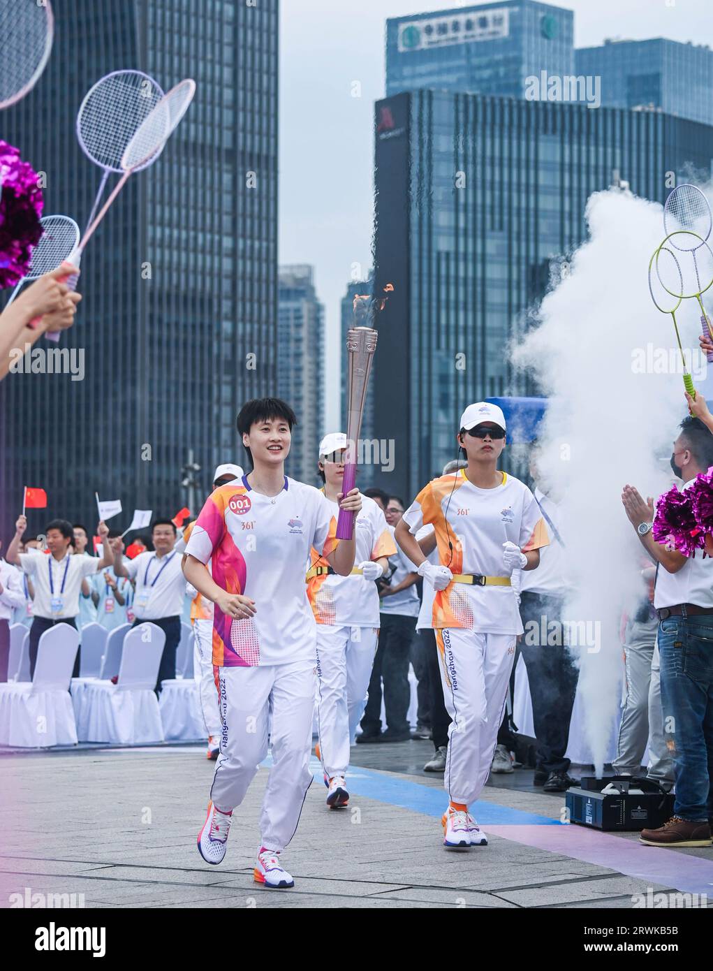 Hangzhou, China's Zhejiang Province. 20th Sep, 2023. Torch bearer Chen ...