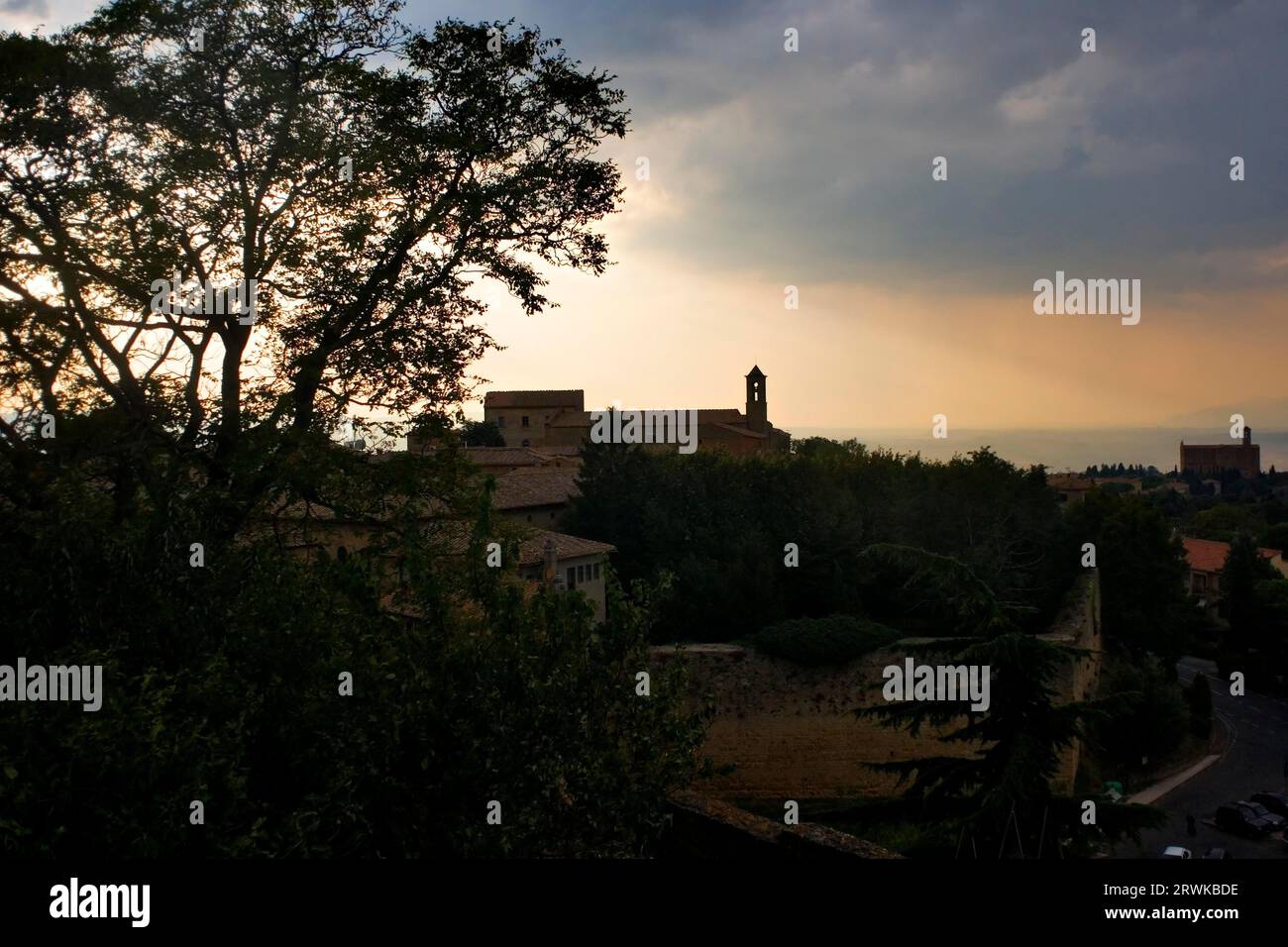 Volterra city in italy hi-res stock photography and images - Alamy